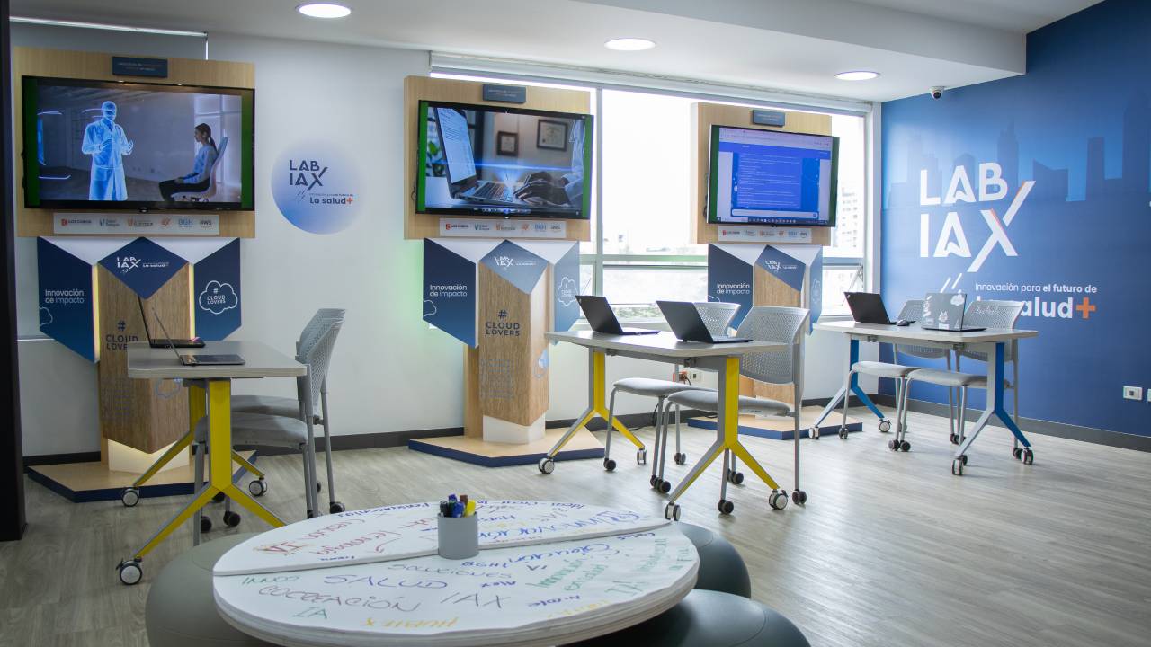 La Universidad El Bosque lanza Lab IAx: innovación en IA para la salud en Colombia