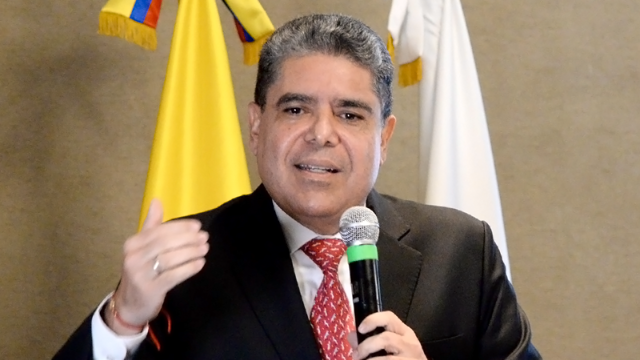 Contralor habla sobre billonaria cifra que dio Petro sobre deudas de las EPS: "No voy a ...