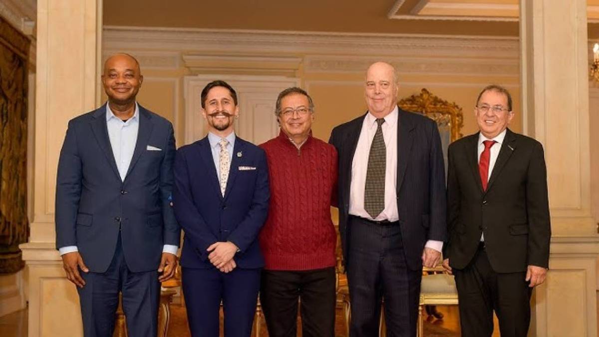 Gobierno busca eliminar los requisitos para ser cónsul y embajador ...