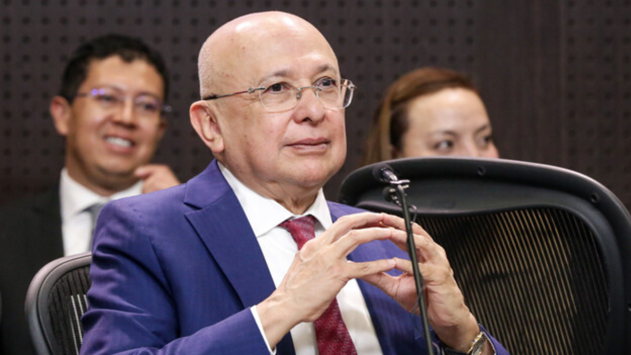 Montealegre arremete contra el magistrado Ibáñez: “Renuncie a su cargo y hágase elegir popularmente”