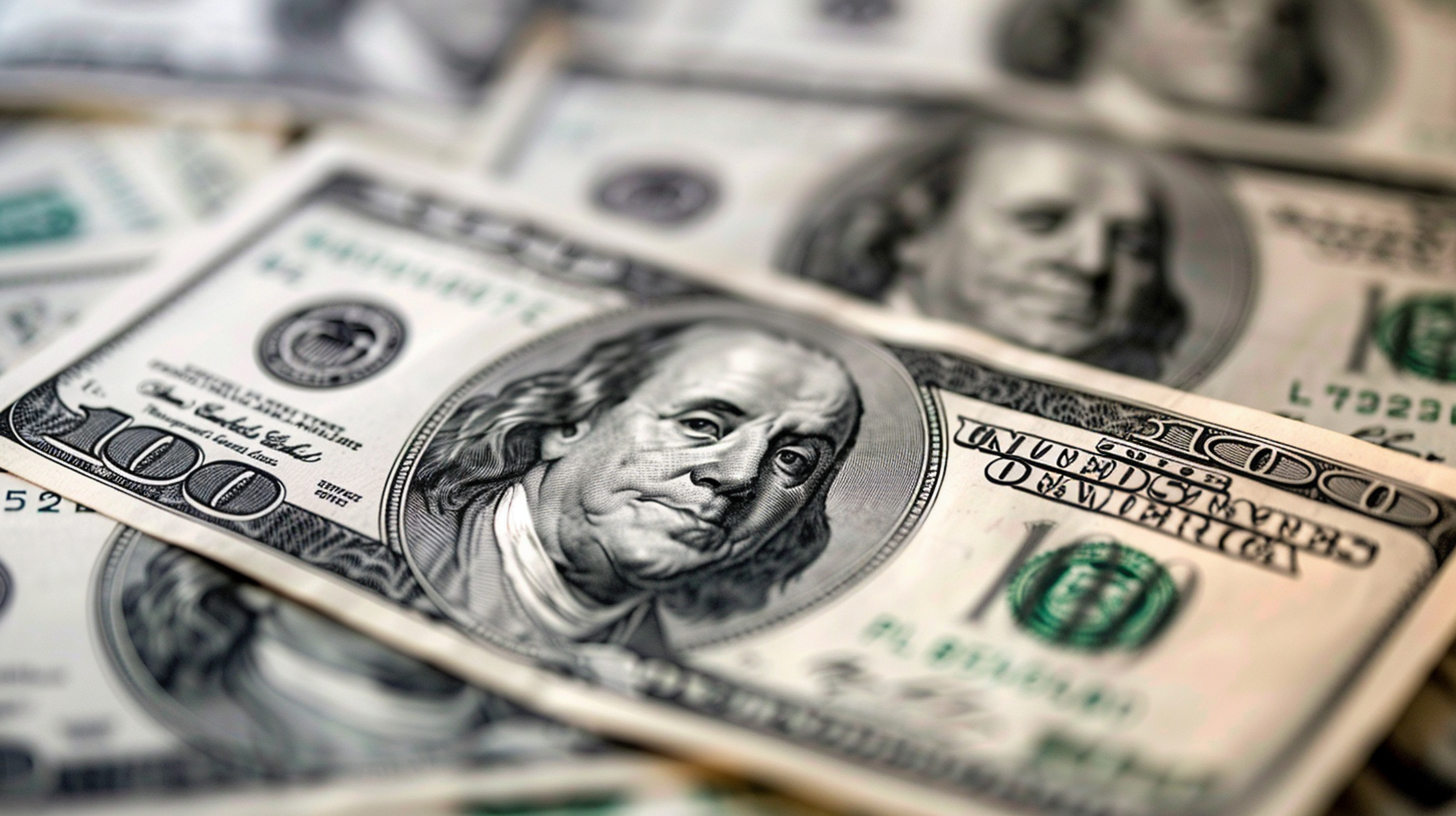 ¿Por qué el dólar sigue bajando pese a la crisis diplomática entre ...