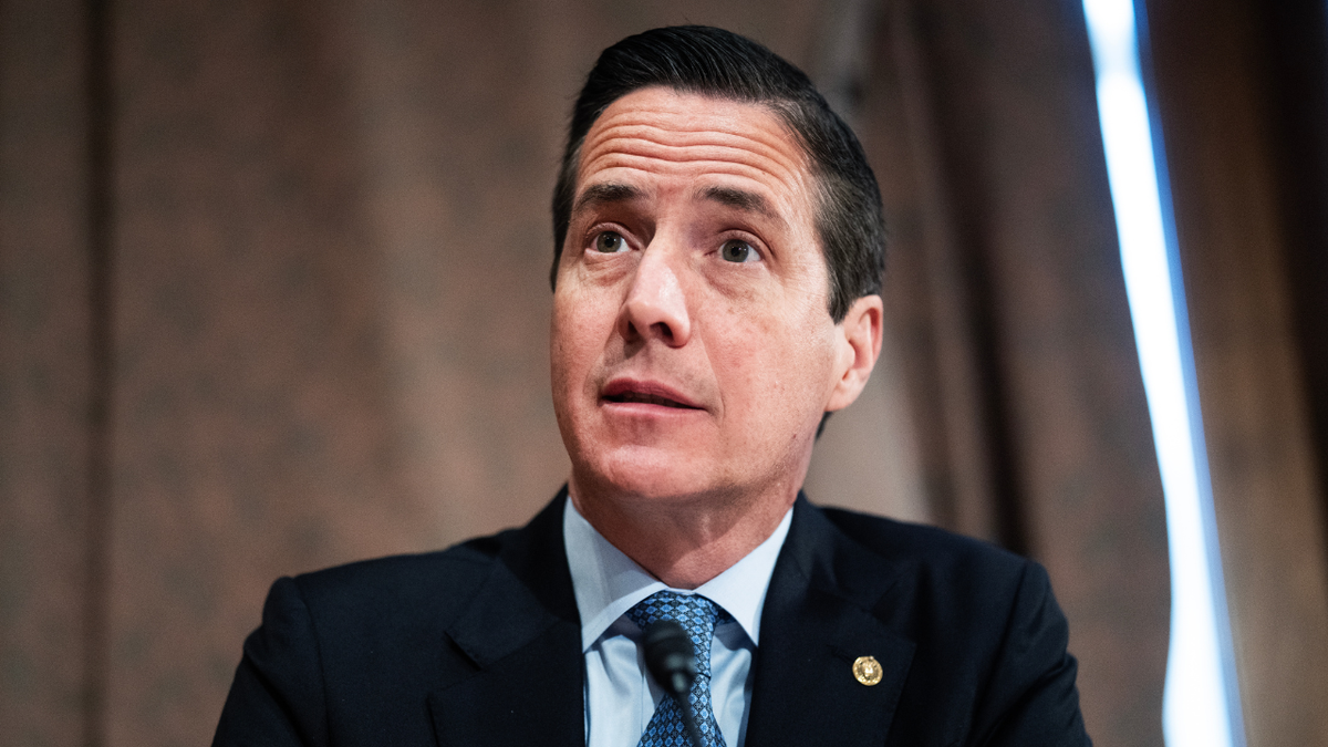 Bernie Moreno: quién es el senador que buscaría llevar a Gustavo Petro ...