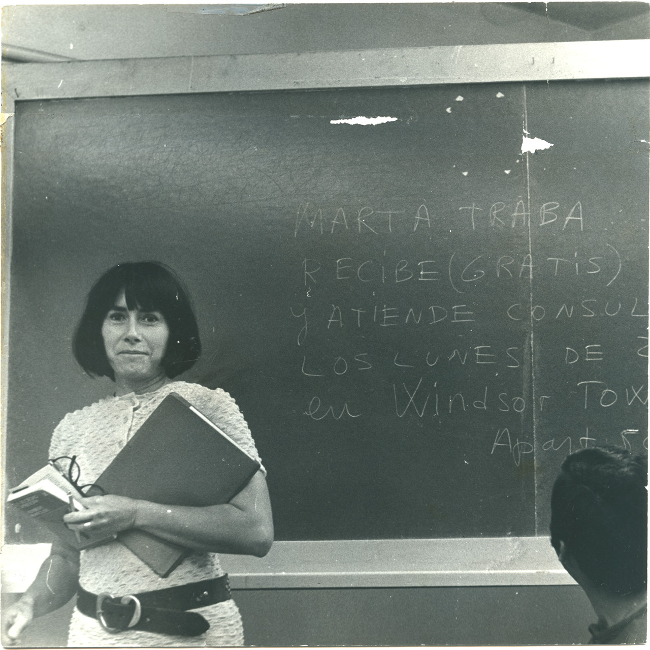 Marta Traba: a 42 años de un aterrizaje imposible