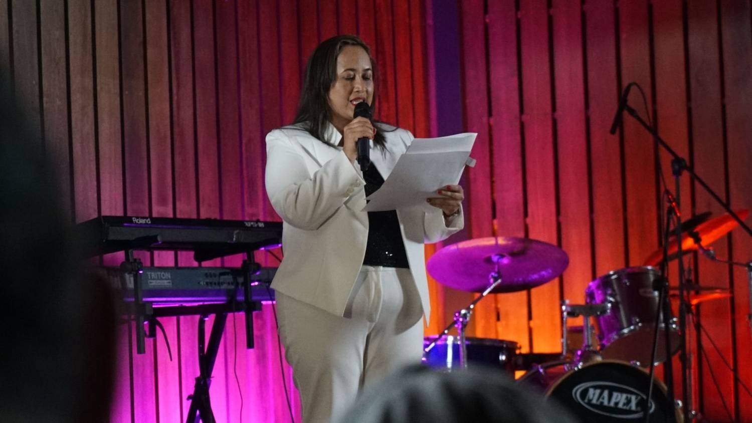 Verso a verso, un programa de Señal Colombia que celebra la poesía en ...